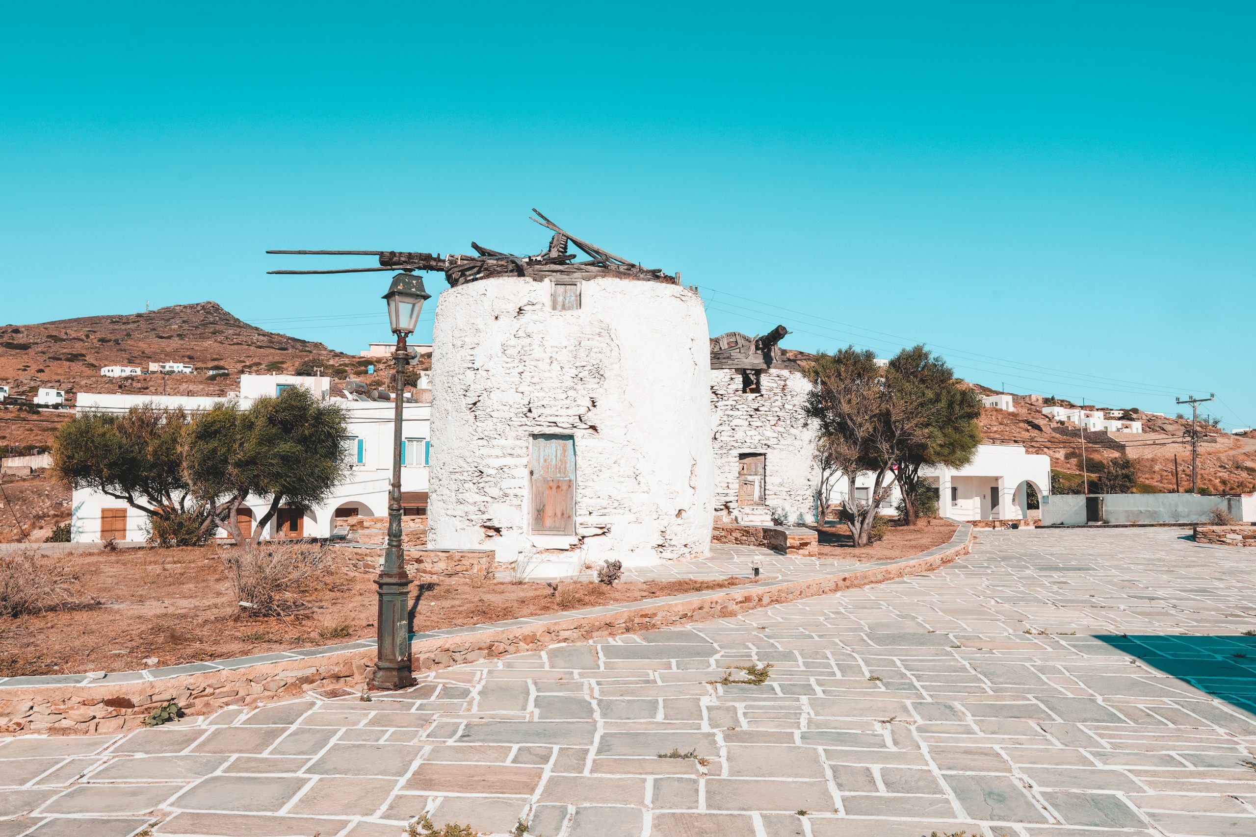 A beautiful guide to the Greek island of Ios - The Teachers Who Travel