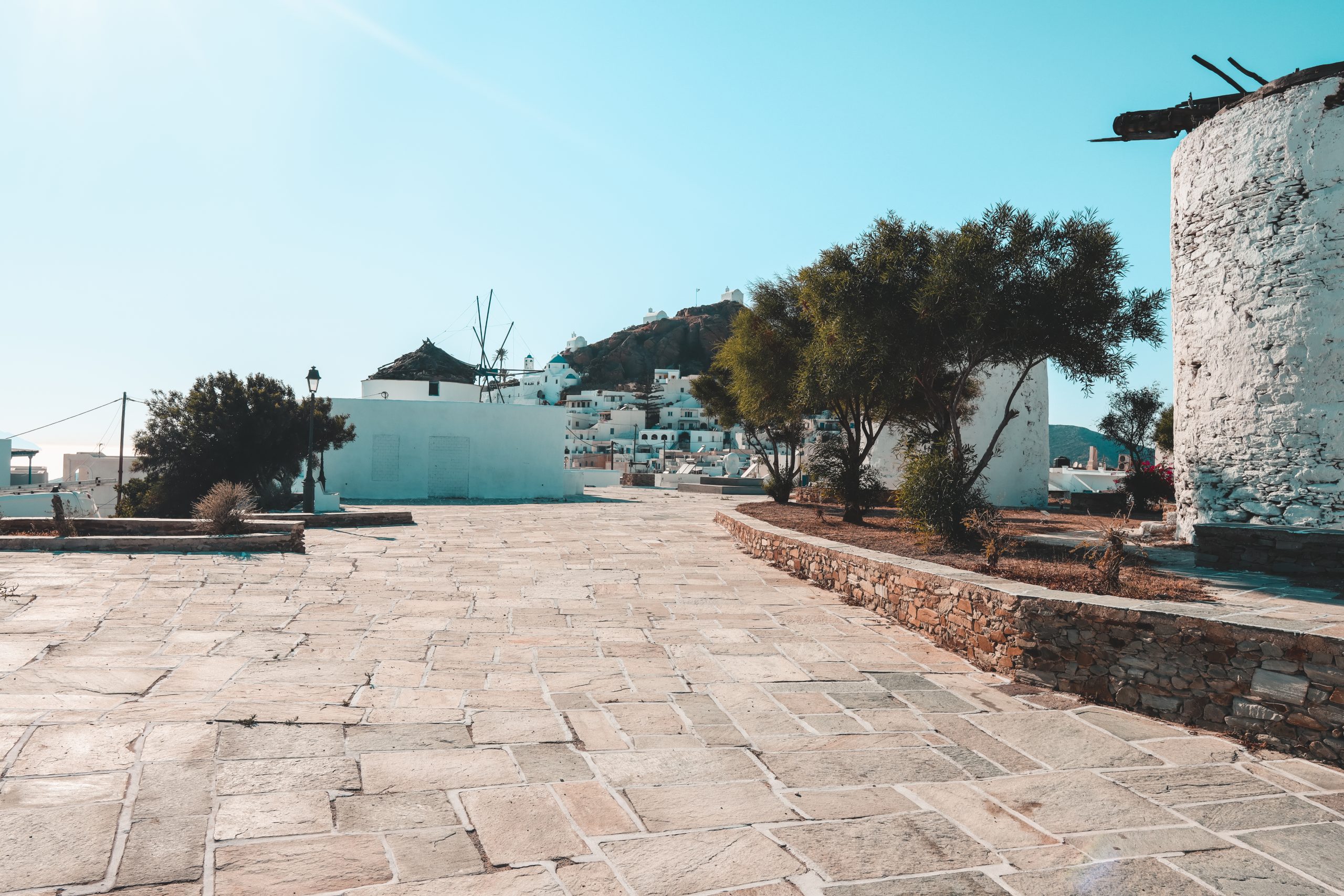 A beautiful guide to the Greek island of Ios - The Teachers Who Travel